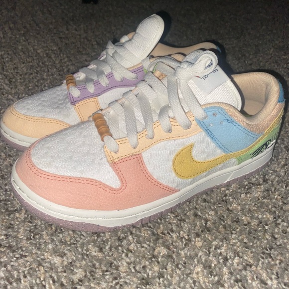 Nike | Shoes | Dunks Low Se Sun Club | Poshmark